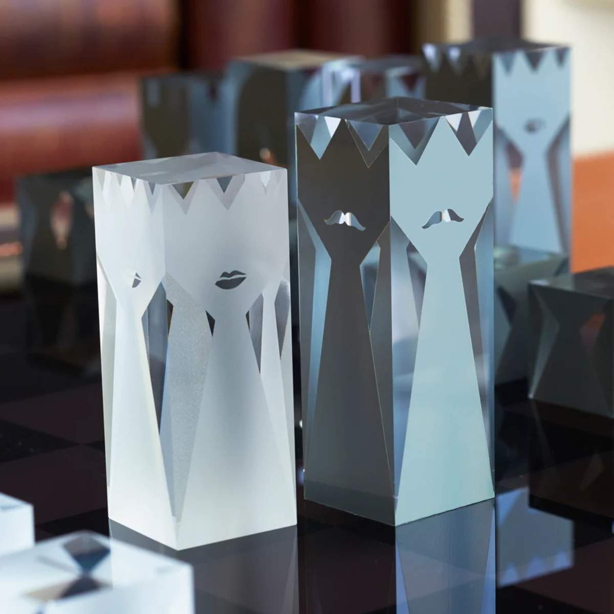 Jonathan Adler Acrylic Chess Set – Beaumonde