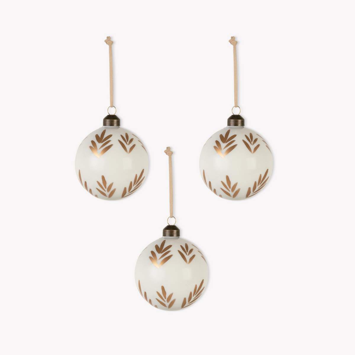 Garden Trading Kemble Vine Baubles Set of 3 White Gold - Pack of 5 ...