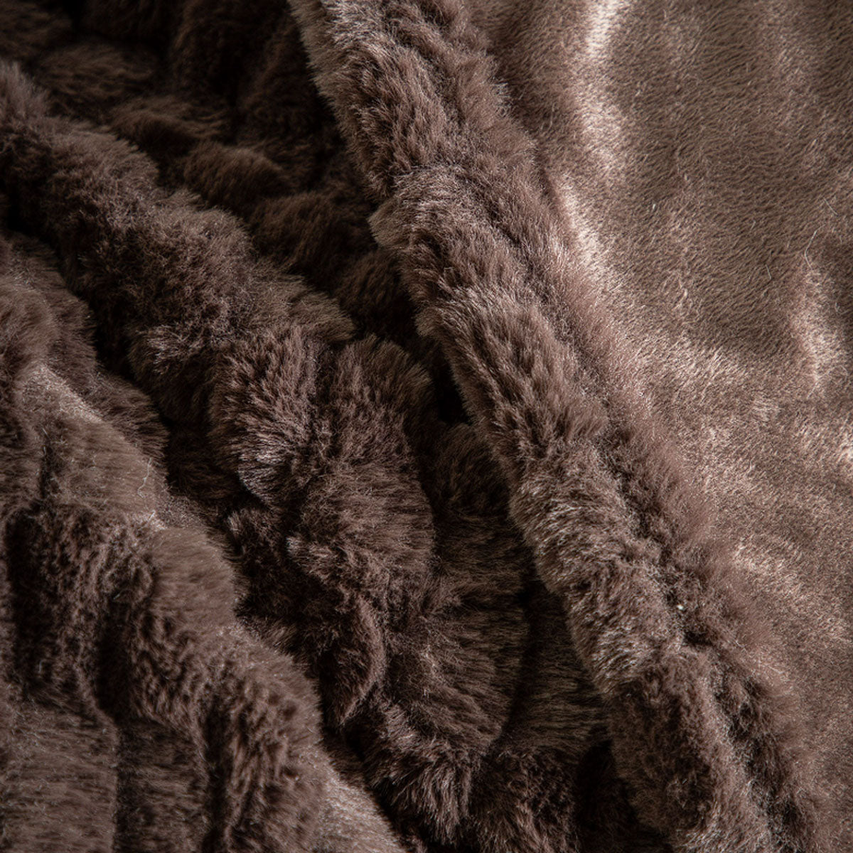Gallery Direct Textured Rabbit Faux Fur Throw – Beaumonde