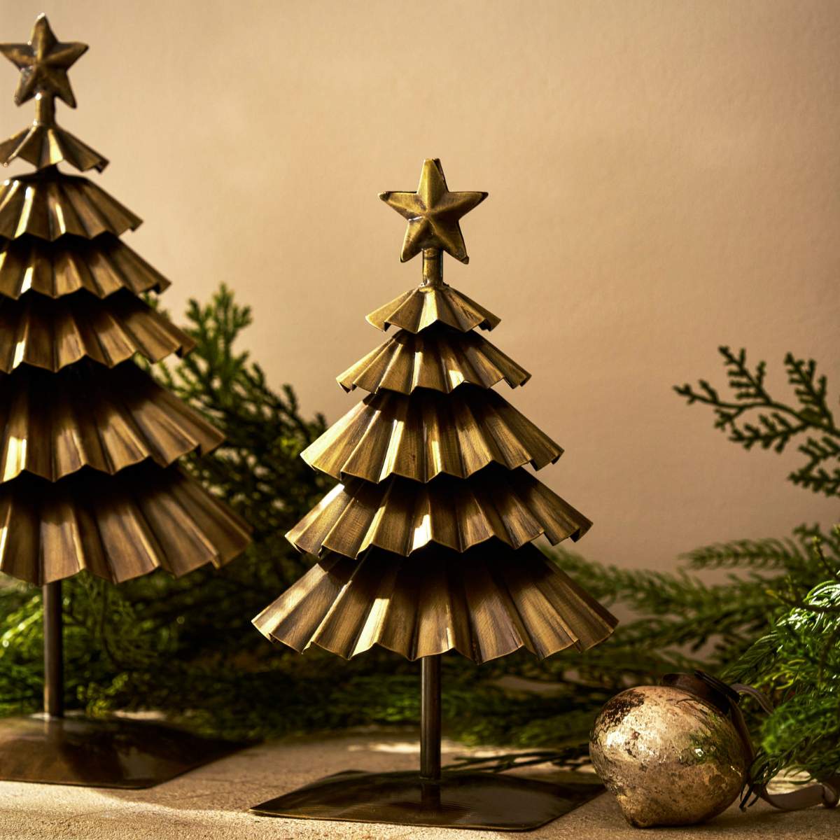 Garden Trading Pershore Christmas Tree Antique Brass Small - Pack of 3 ...
