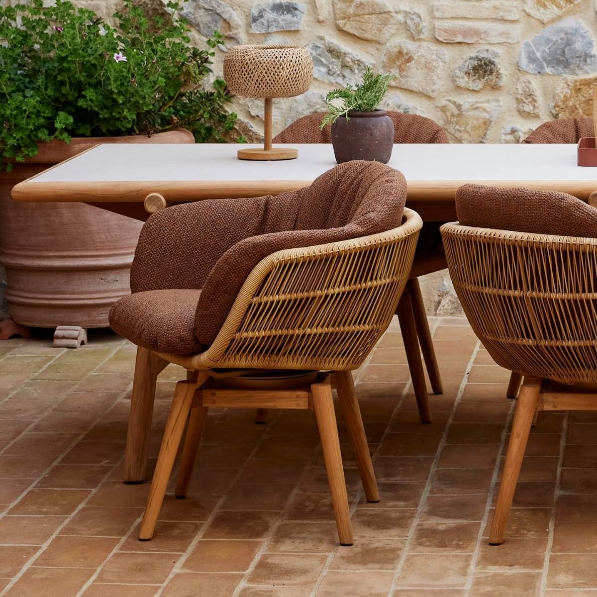 Cane-line Stay Chair W/Teak Swivel – Beaumonde